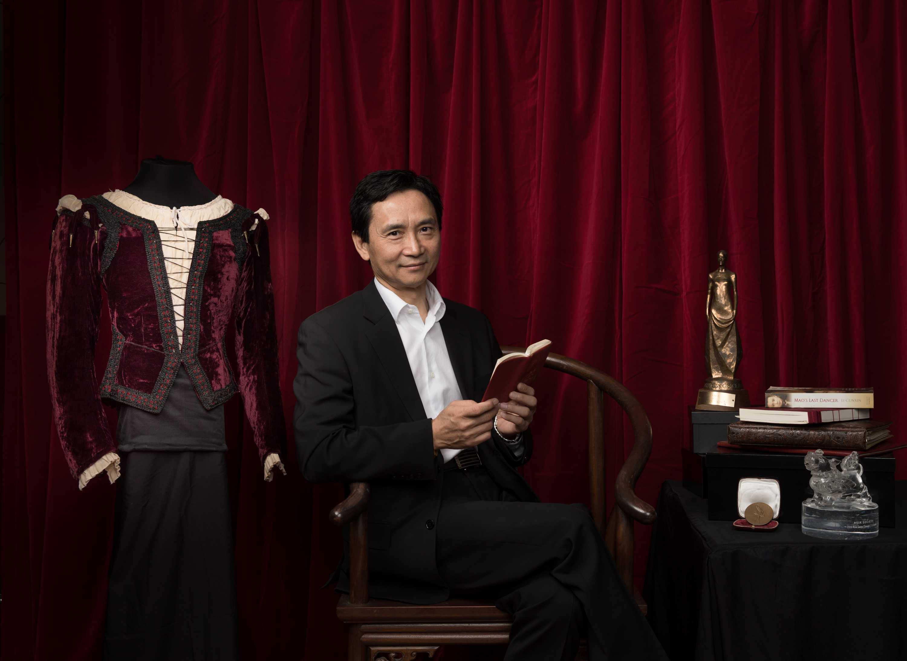 Mao's Last Dancer exhibition - ABC Brisbane