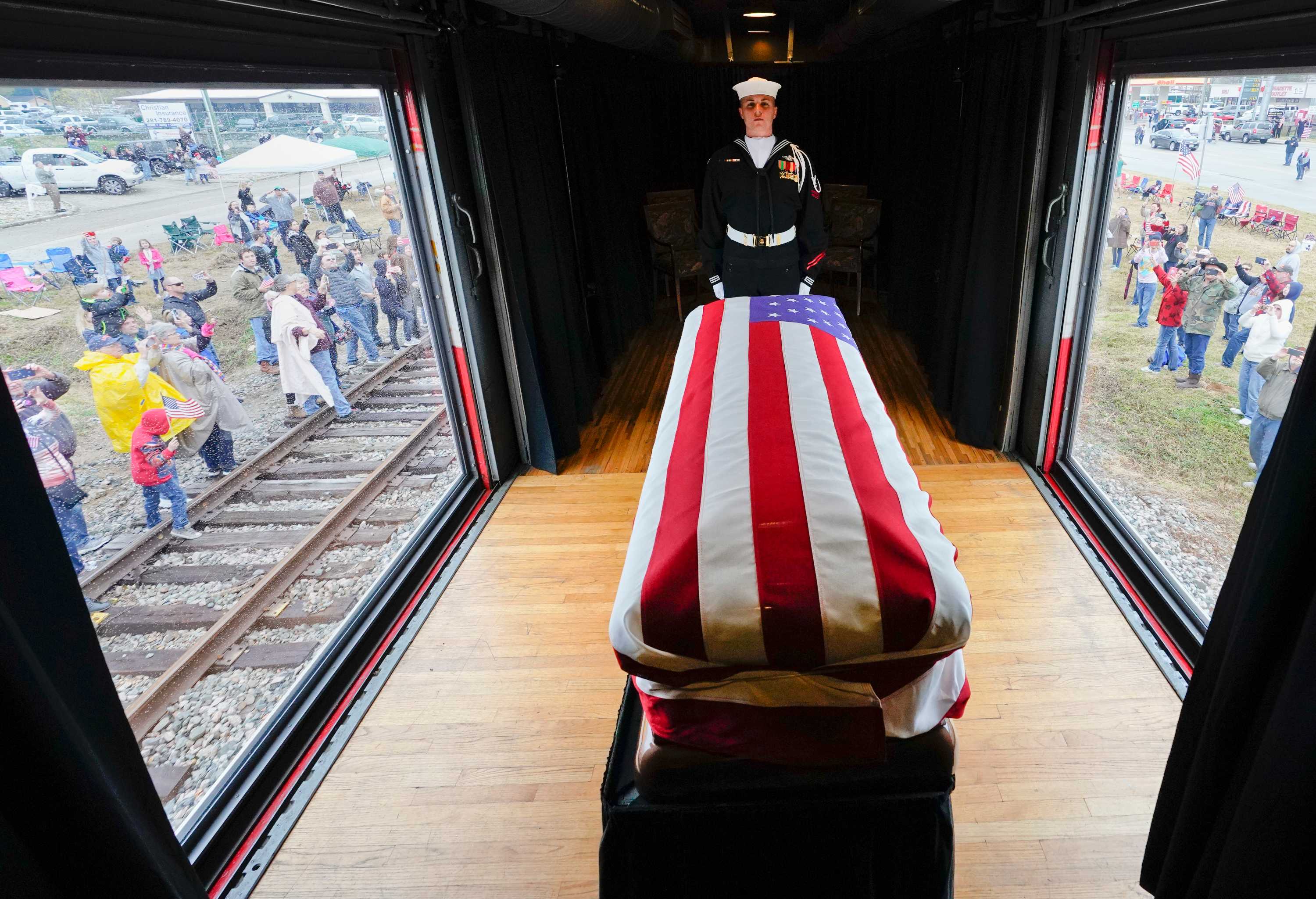 George HW Bush's funeral follows generations of tradition - ABC News