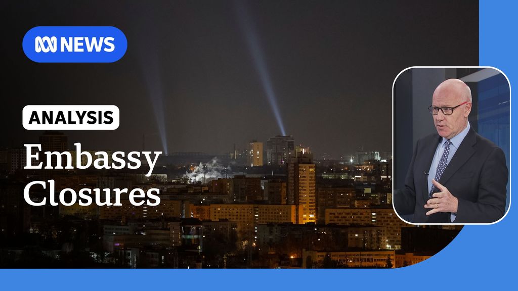 Families in disbelief as two Melbourne women fight for life in Thailand - ABC News