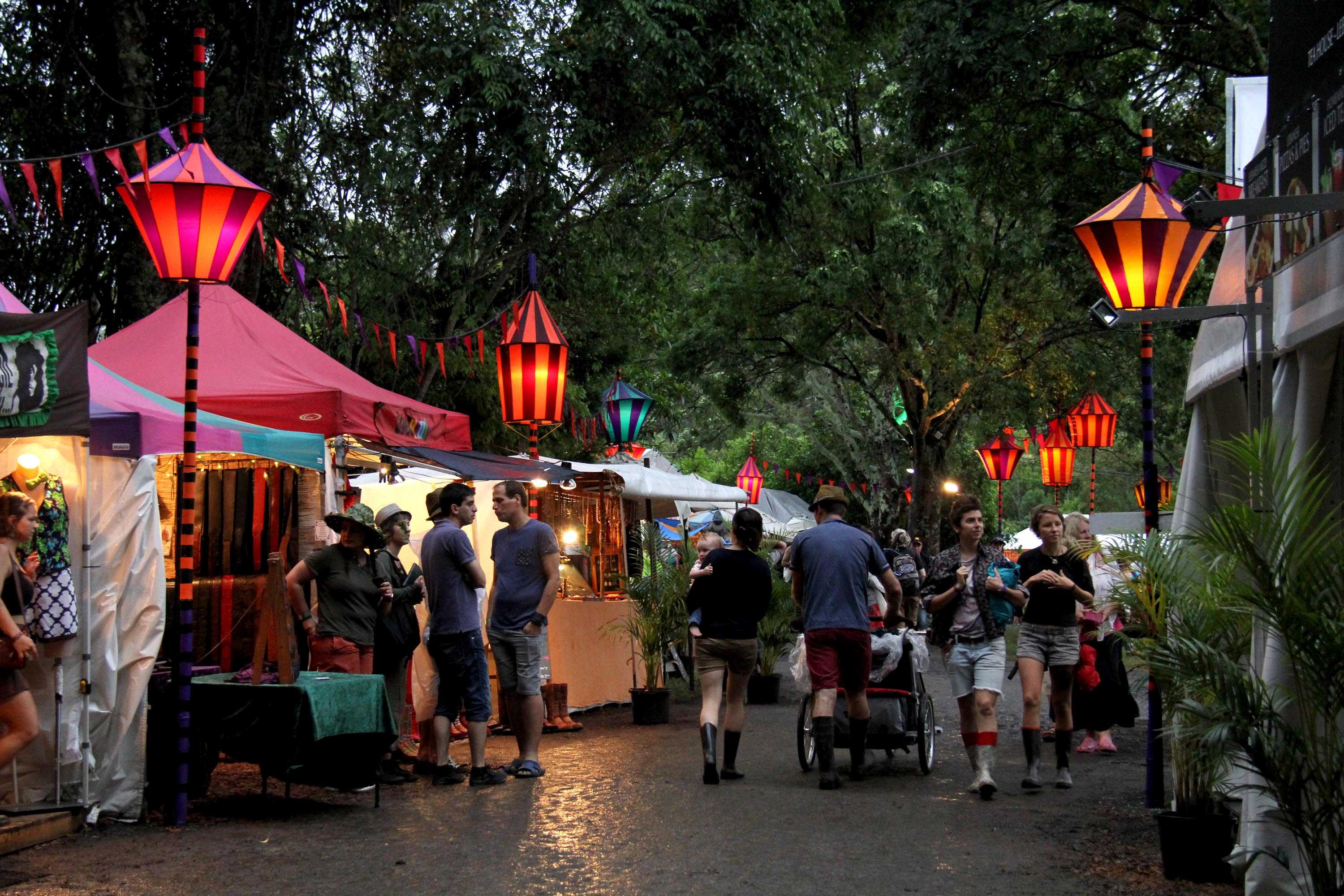 Thousands of people enjoy Woodford Folk Festival despite the rain - ABC ...