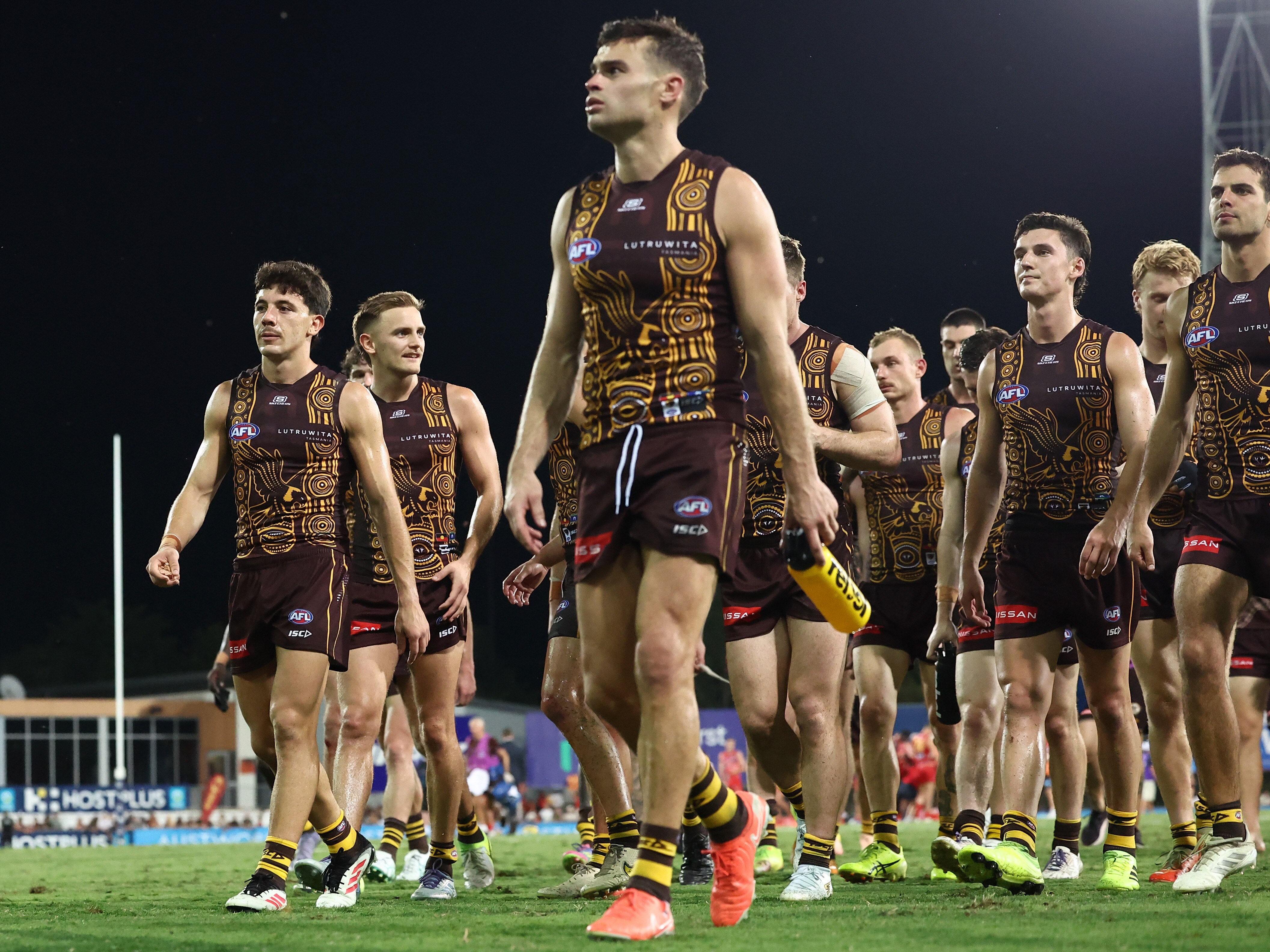 Gold Coast holds off Hawthorn by eight points as Suns keep remarkable ...