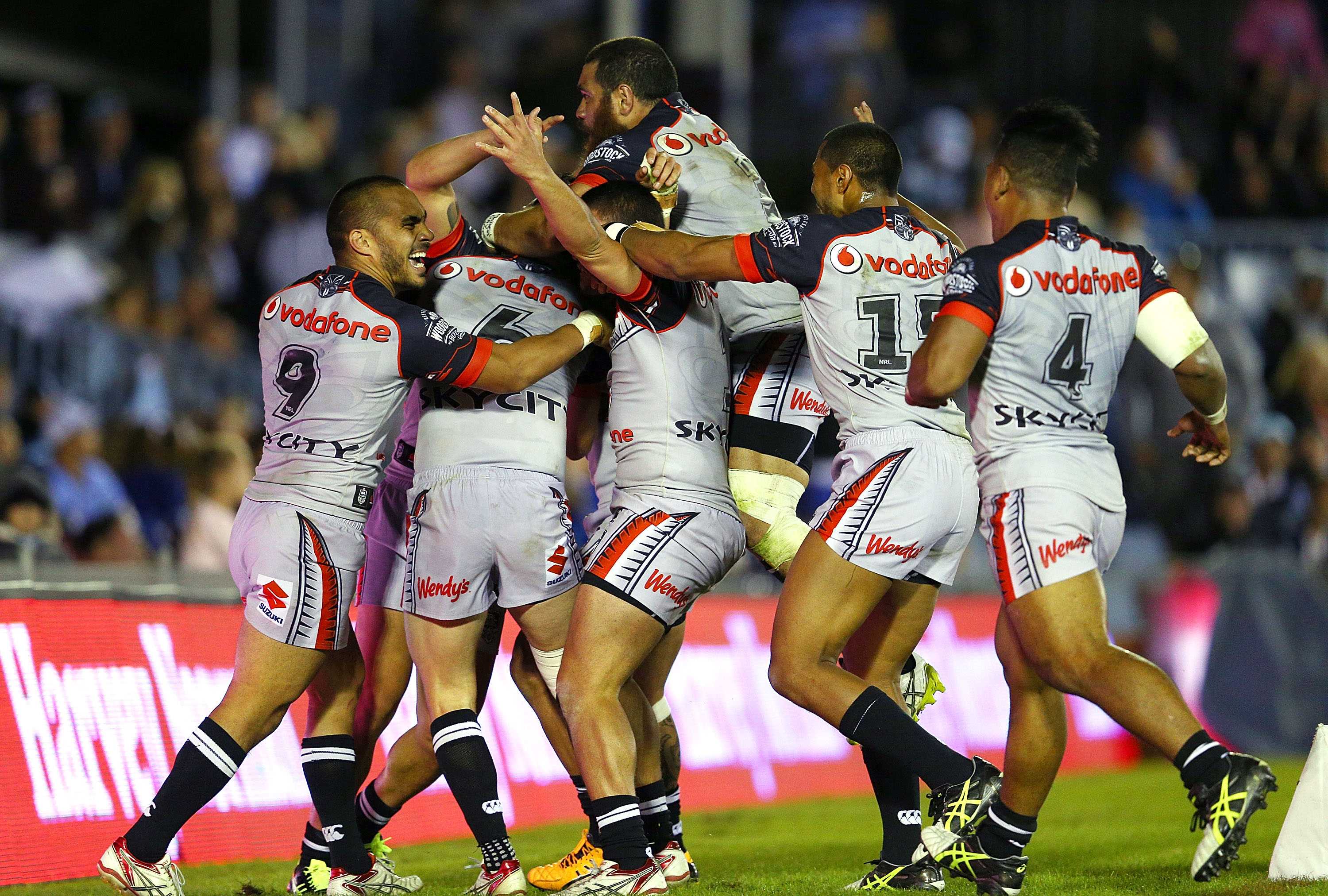 Shaun Johnson leads Warriors to 20-16 win over Cronulla Sharks after ...