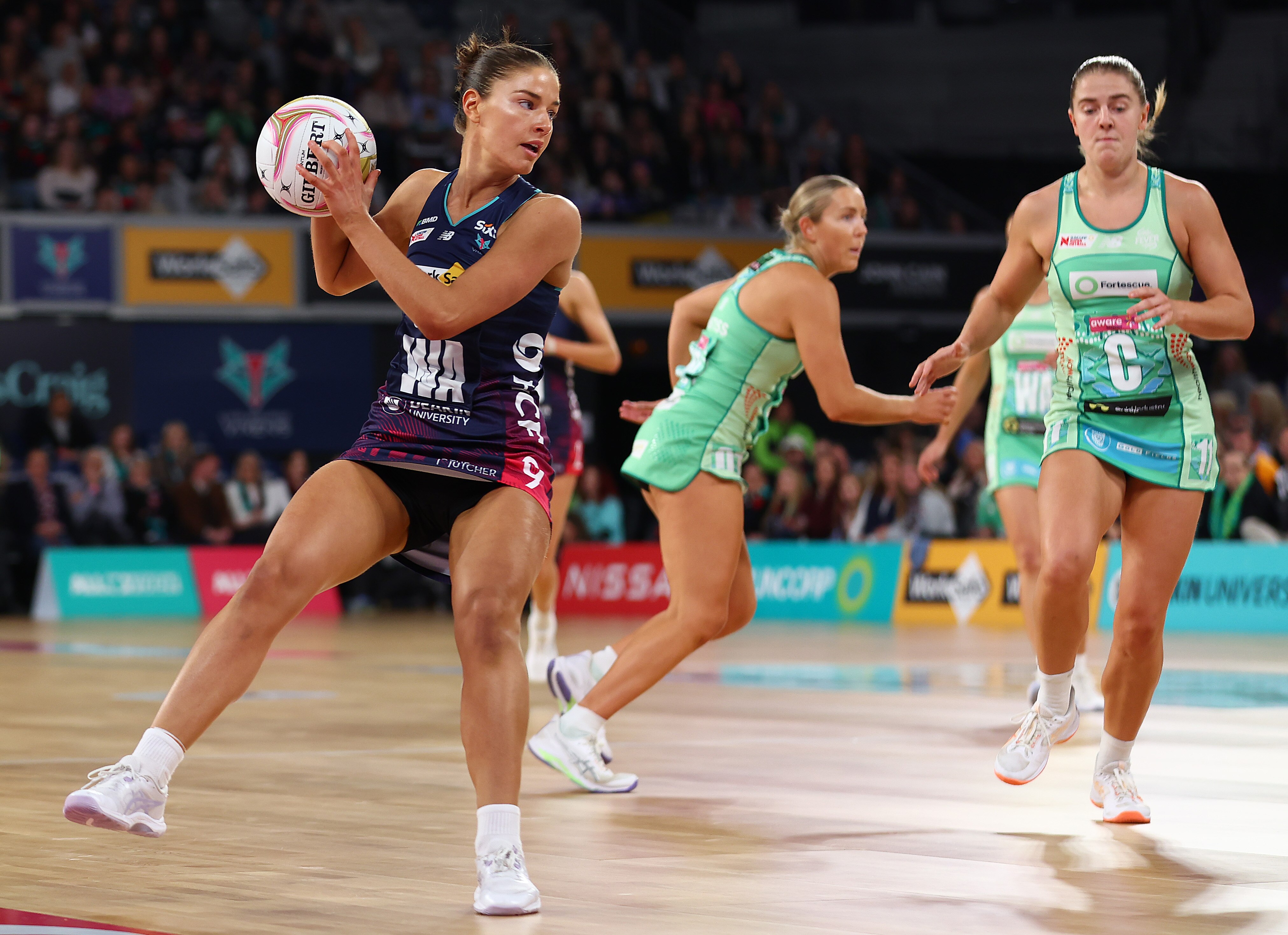 Melbourne Vixens defeat West Coast Fever 62-51 to reach third straight ...