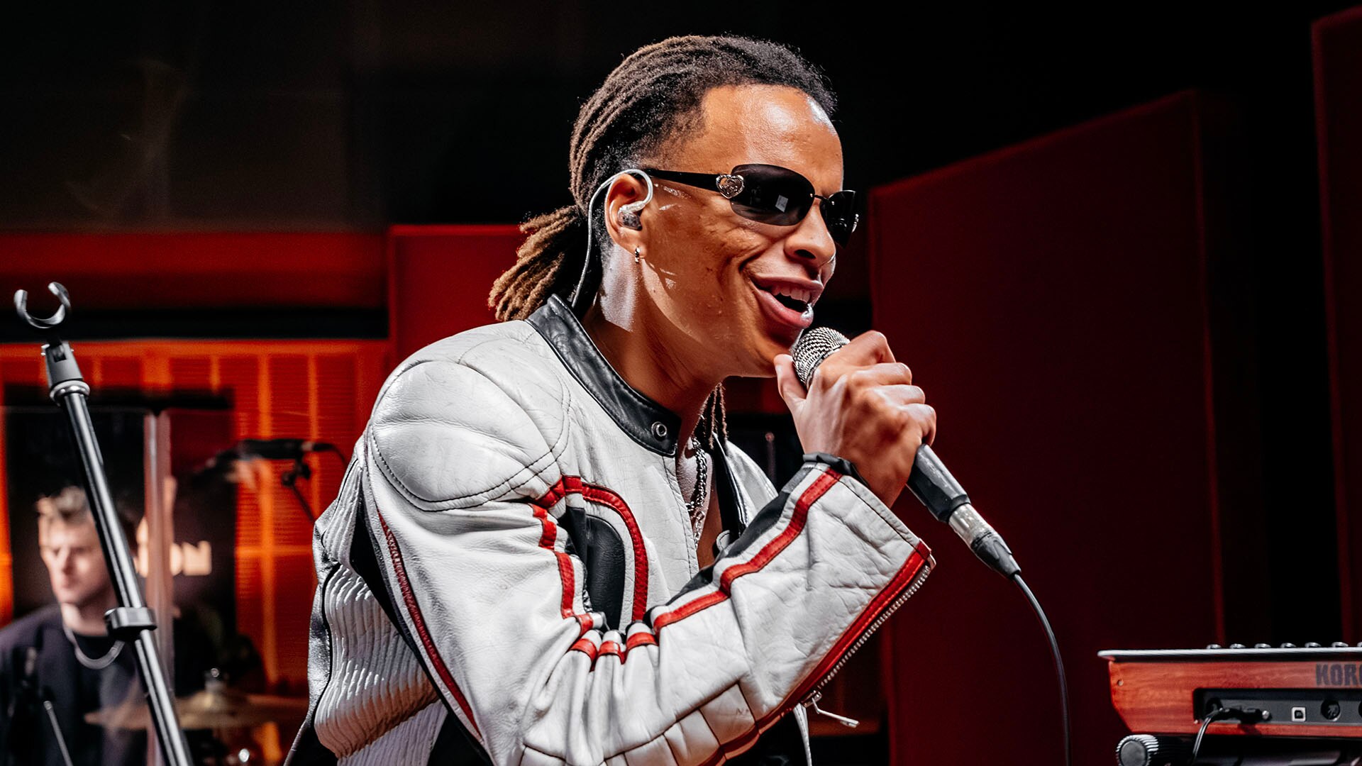 Muroki – ‘Love Cocoon’ (live for Like A Version) - triple j