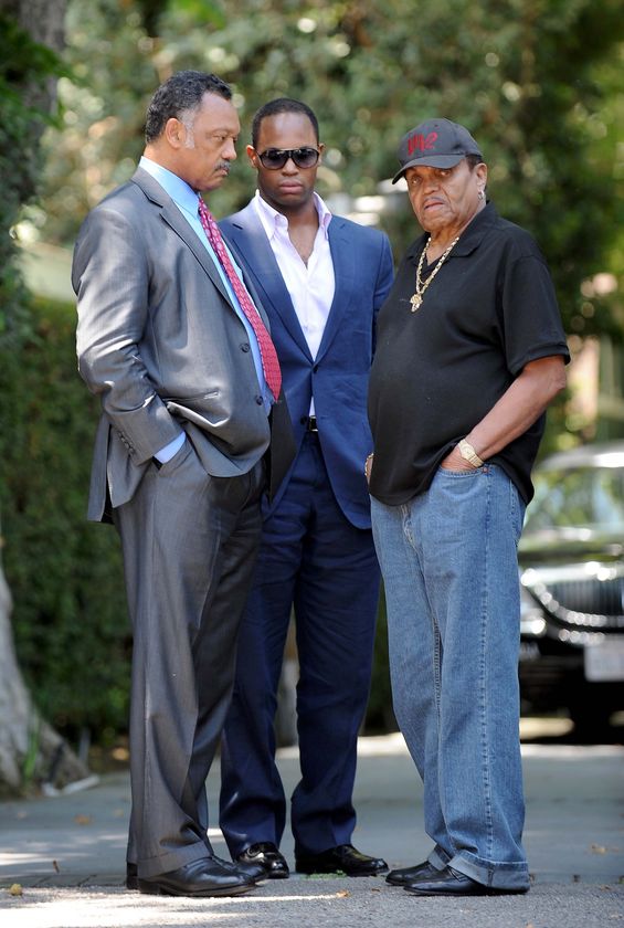 Jackson's father suspects foul play - ABC News