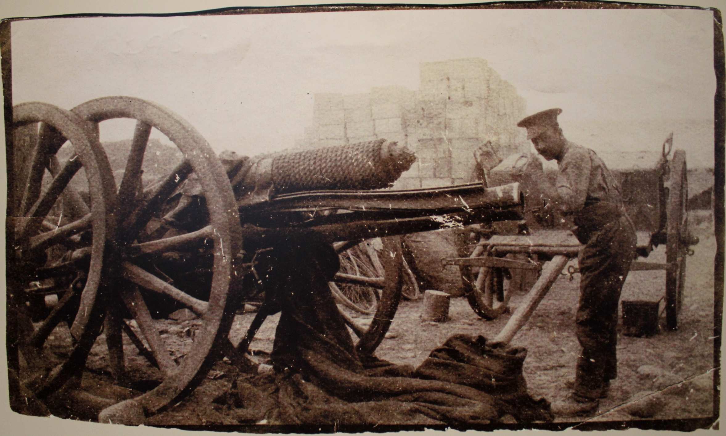 Previously unseen WWI images displayed in Tasmanian Military Museum ...