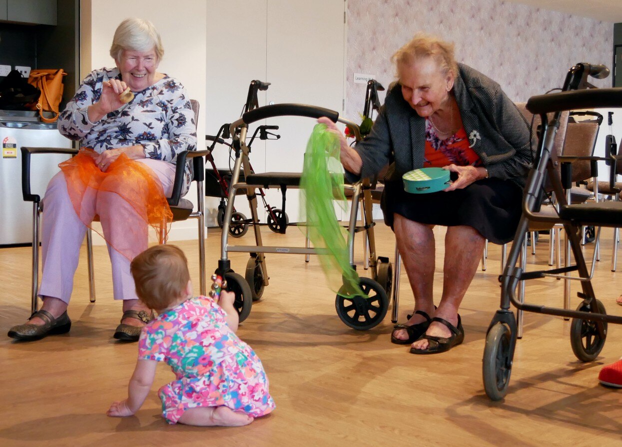 Music play class brings Rockhampton nursing home residents and kids ...