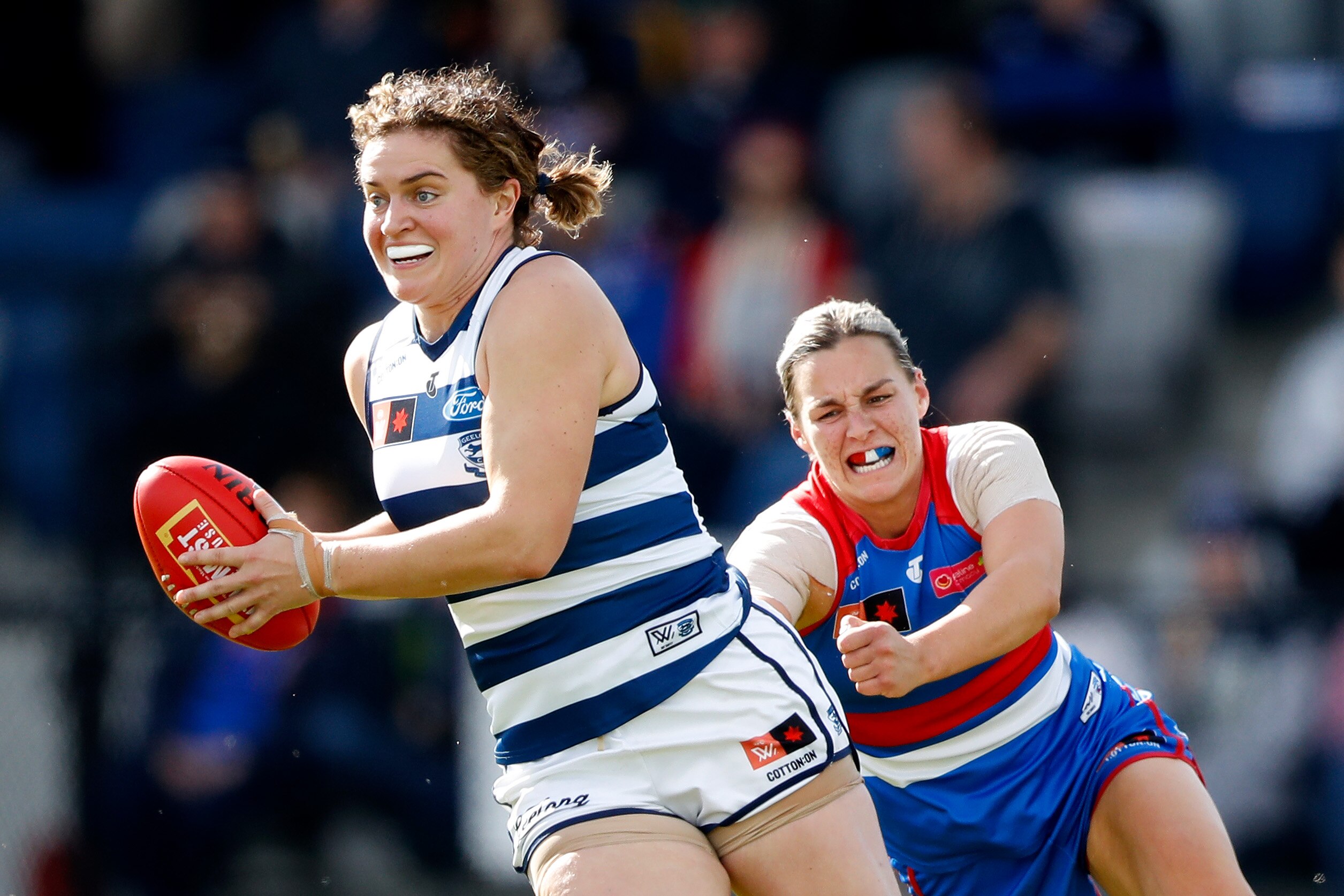 Collingwood snatch win over St Kilda late, Geelong pip Western Bulldogs with one-point AFLW win ...