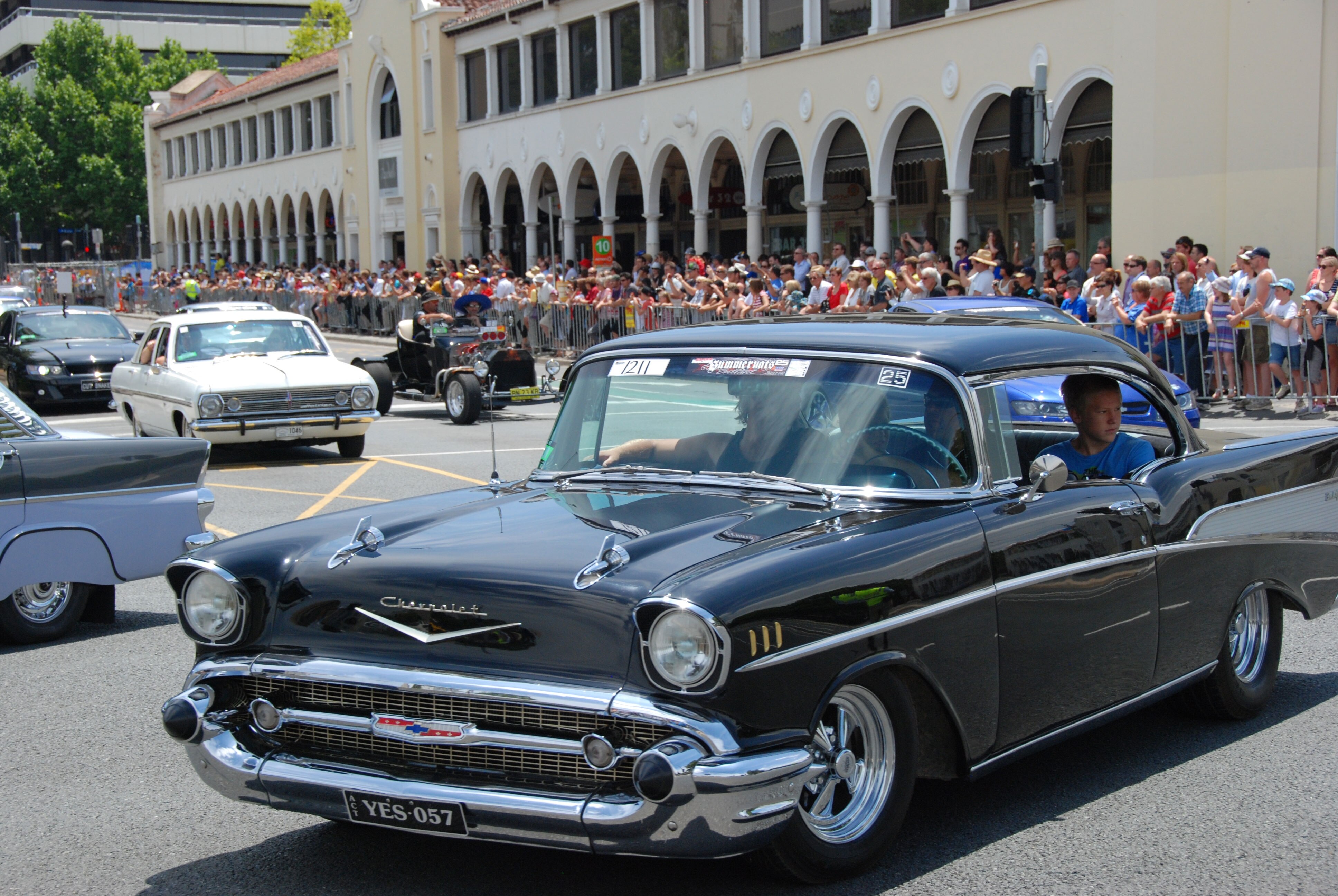 Summernats attracts record crowd, no arrests - ABC News