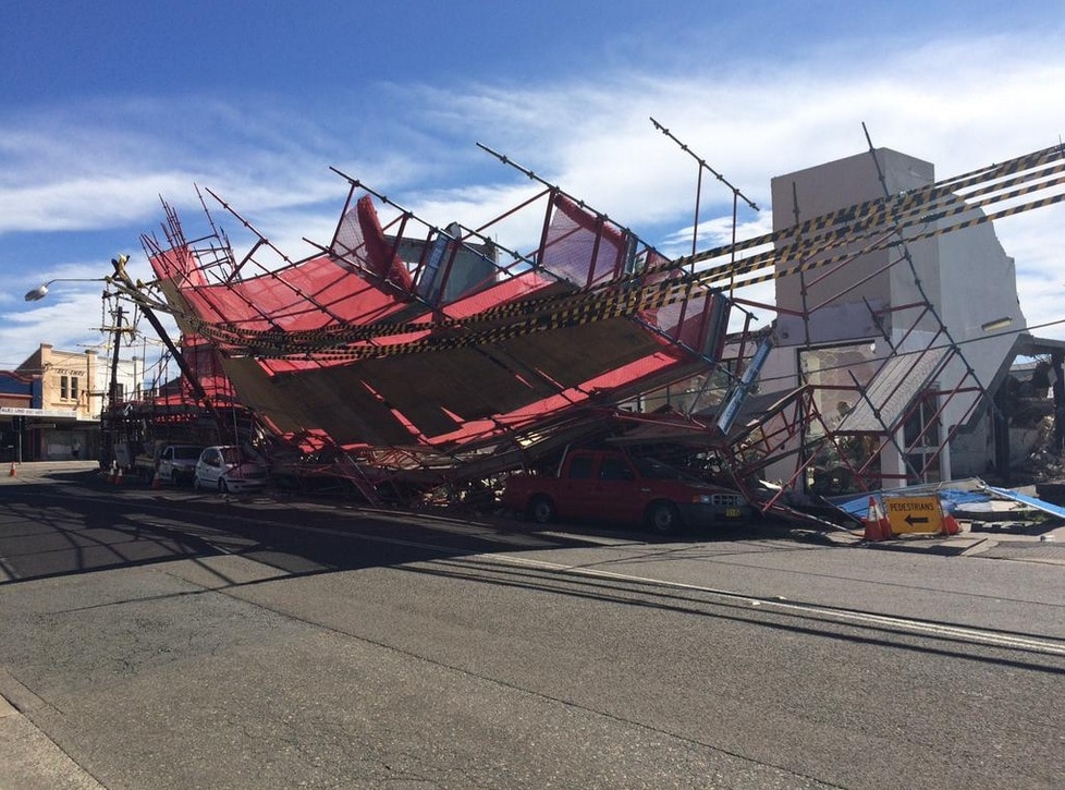 Fire crews find no-one in the rubble of collapsed scaffolding in Sydney ...