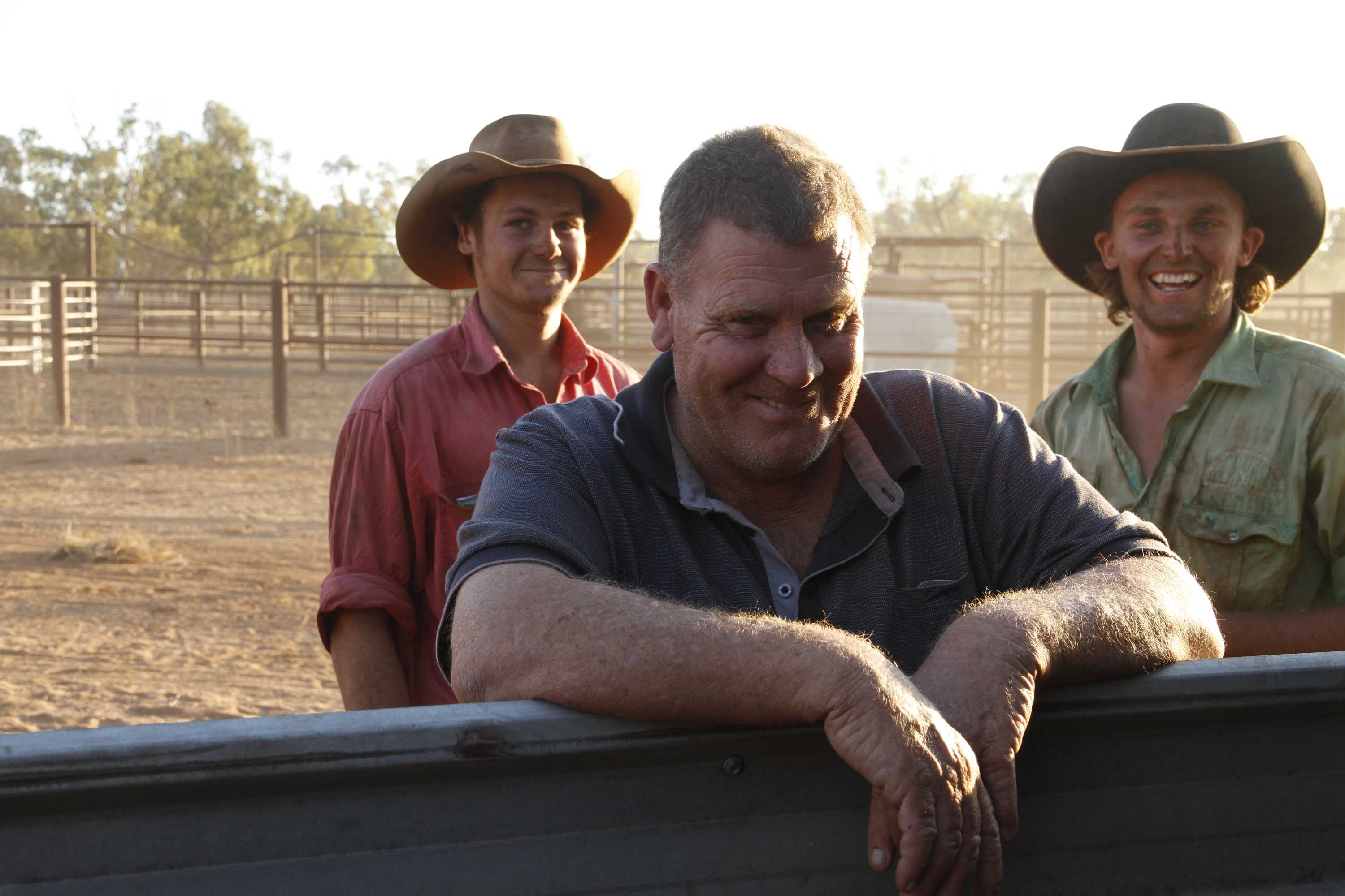 Outback cook Dan McIntosh lands book deal after Facebook photos make ...