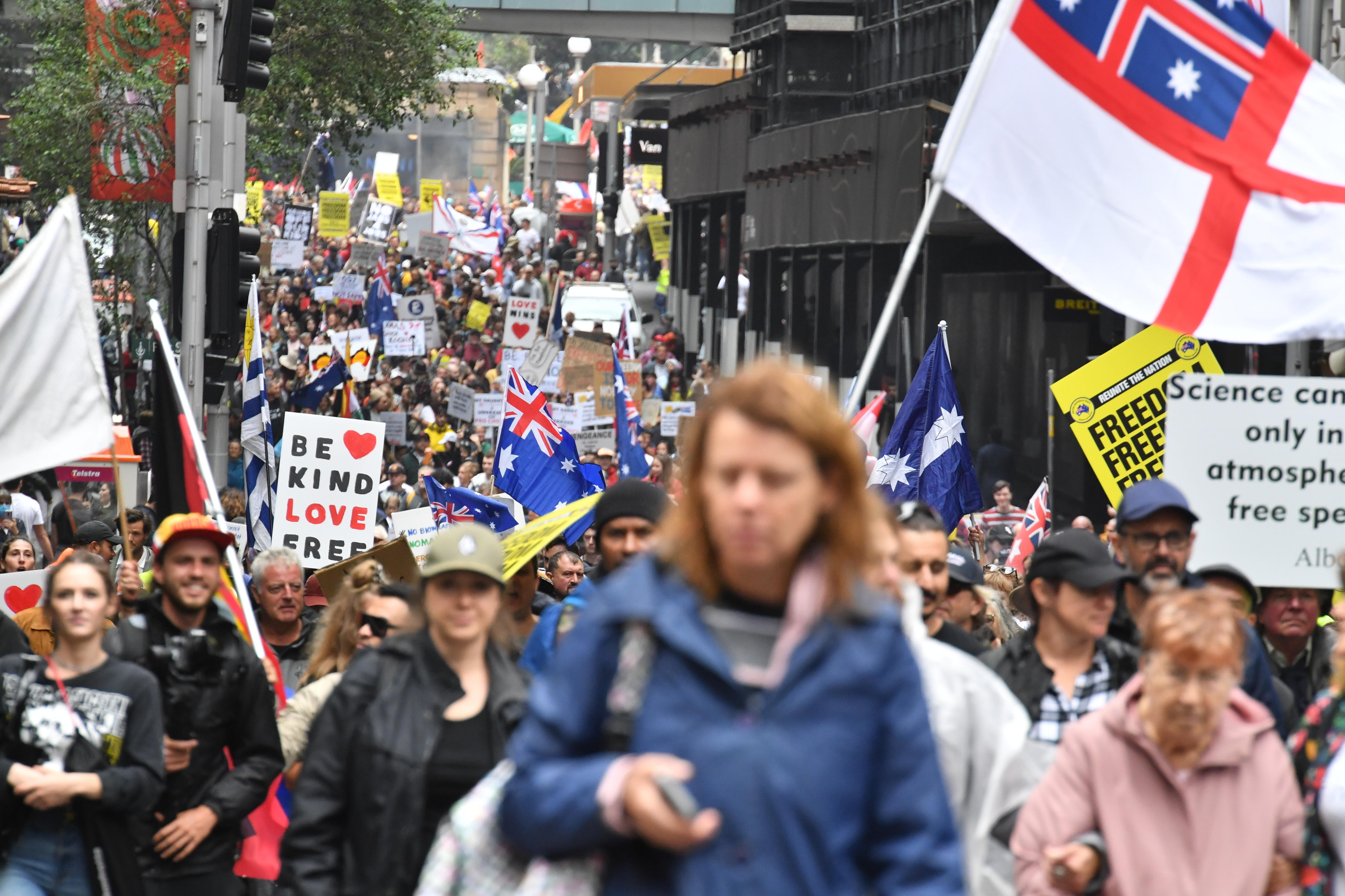 Thousands march in Melbourne on another weekend of COVID protests ...