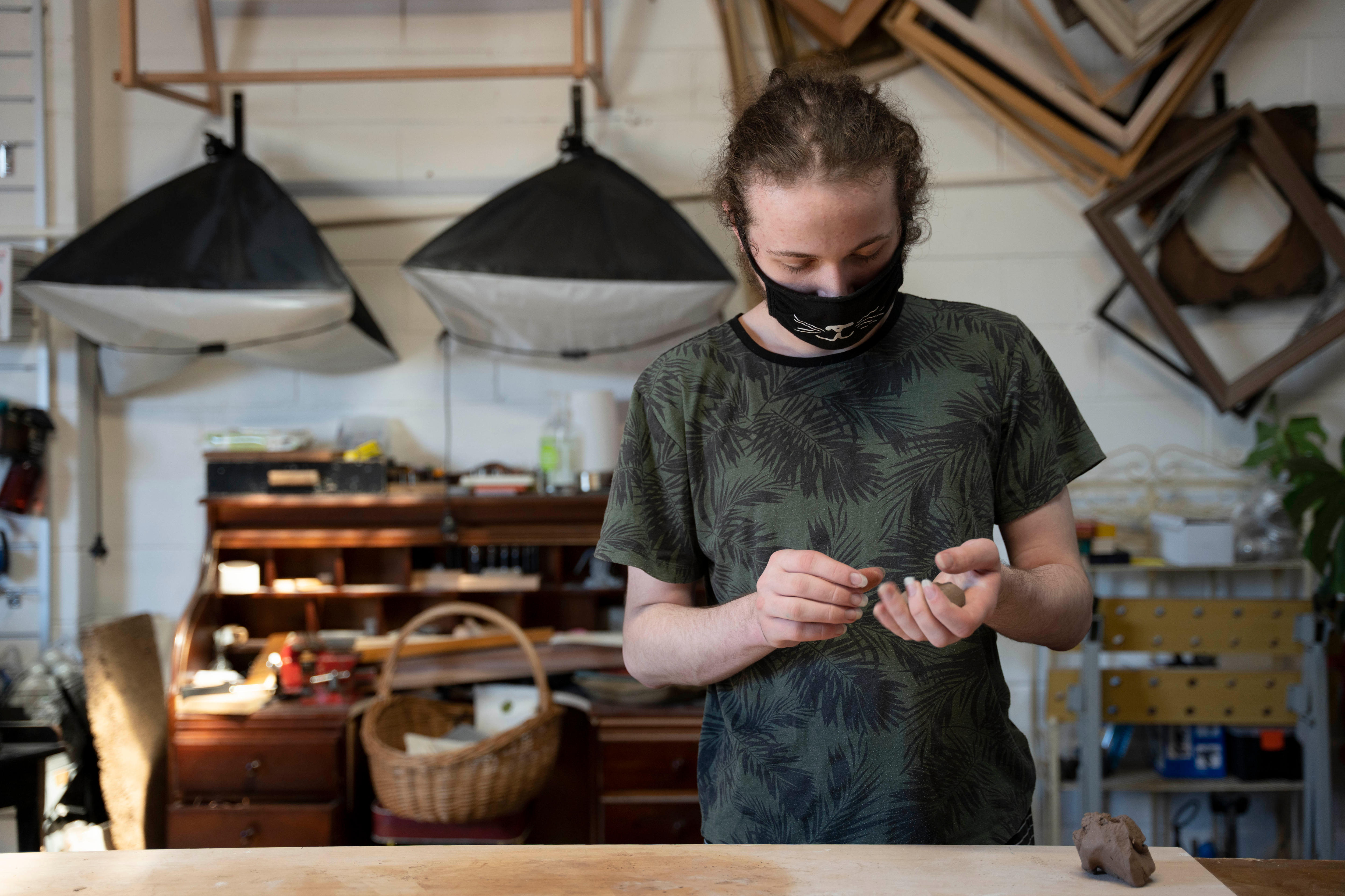 Hobart's Artosaurus studio 'filling a gap' for artists with ...