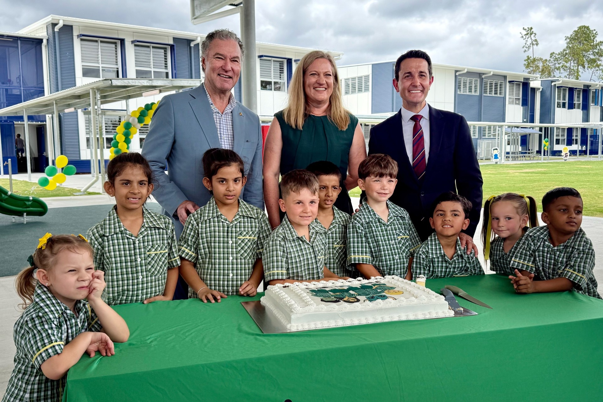 How Queensland parents can get a free $100 for every school kid - ABC News