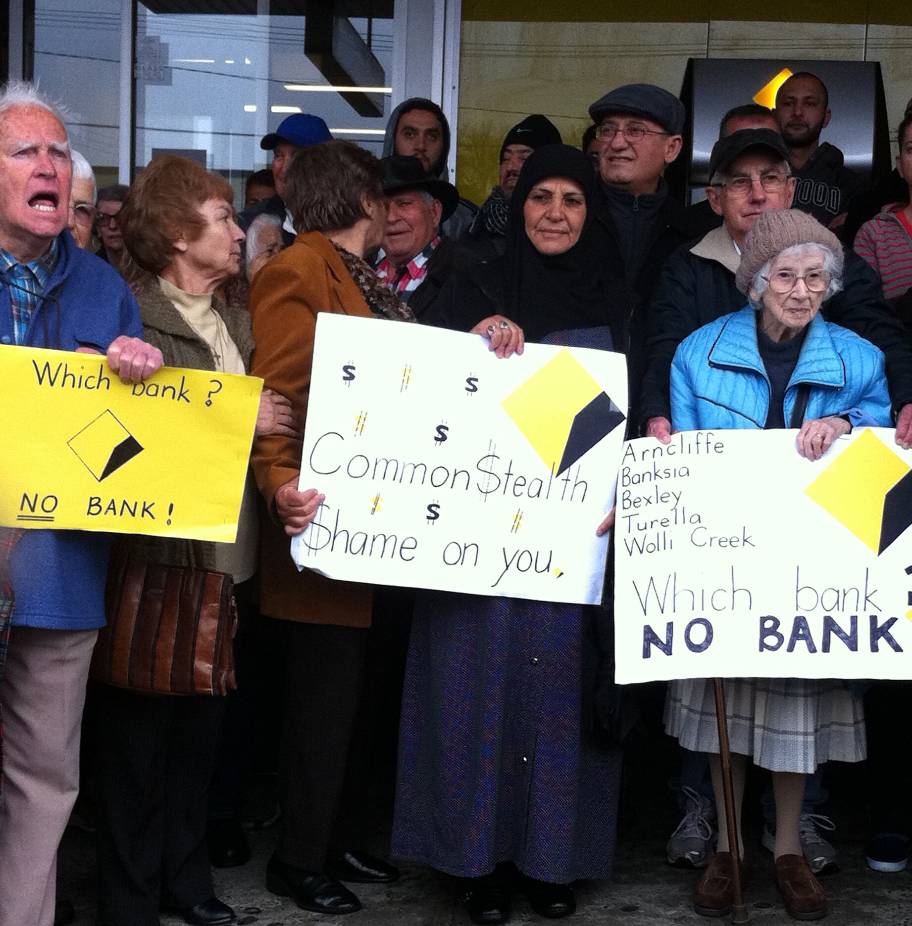 Protest targets Commonwealth Bank over branch closure - ABC News
