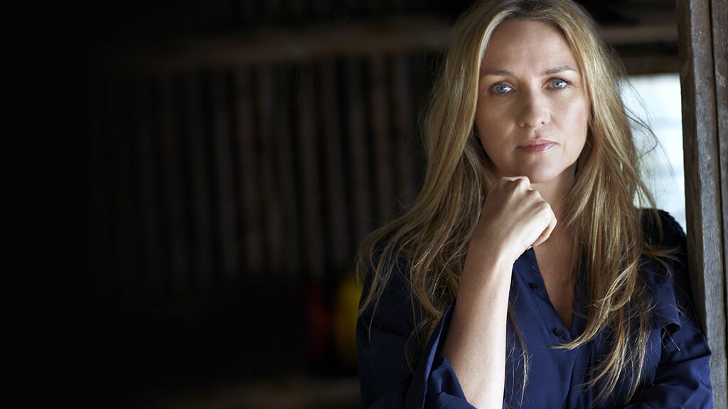 Australian Fashion Icon Collette Dinnigan - ABC listen