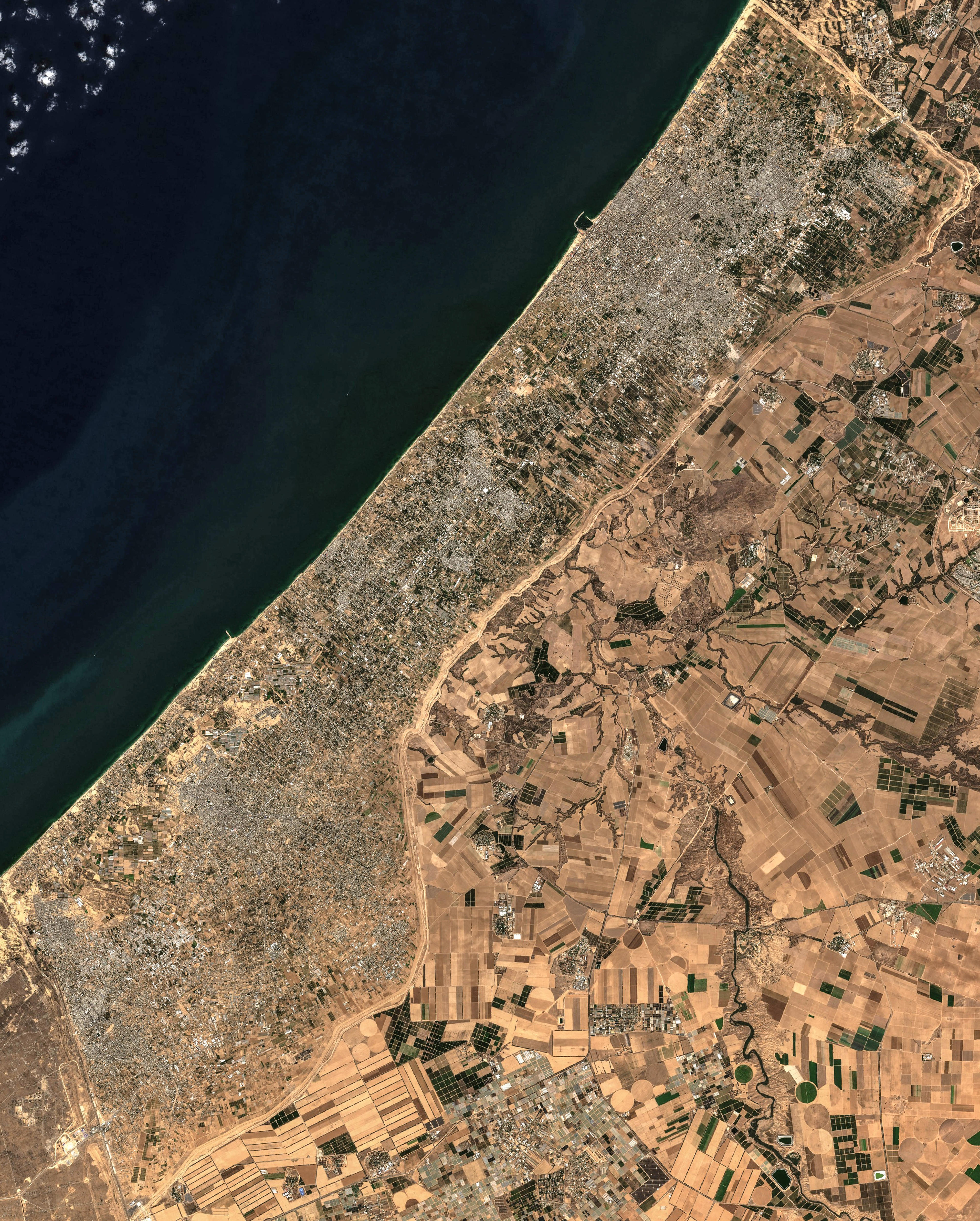 Children once played by the ocean. Now Gaza's beaches are a 'sad' place ...