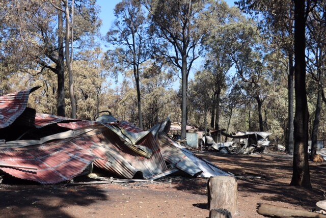 West Australian farmers dig deep to assist South West fire victims ...