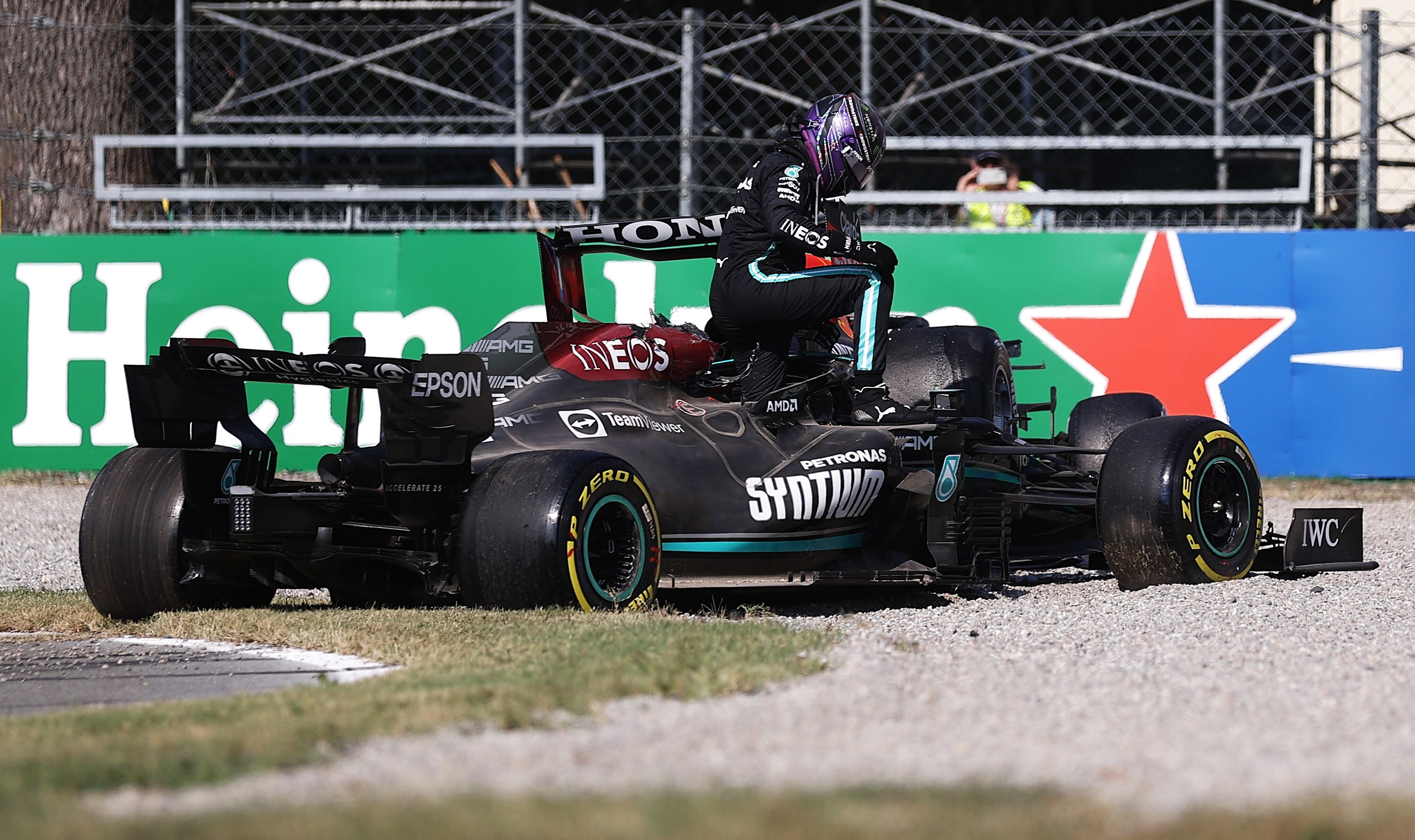 Max Verstappen, Lewis Hamilton crash out of Italian GP; Hamilton ...