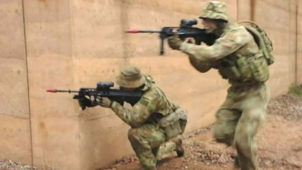 WA army reserves head for QLD training exercise - ABC News