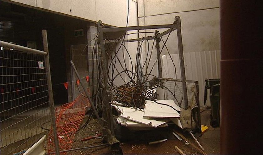 Crane mishap could have killed: union - ABC News