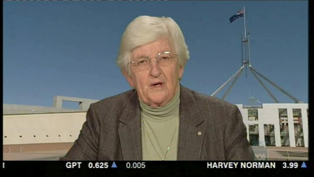 Australian women 'earn less than men in workplace' - ABC News