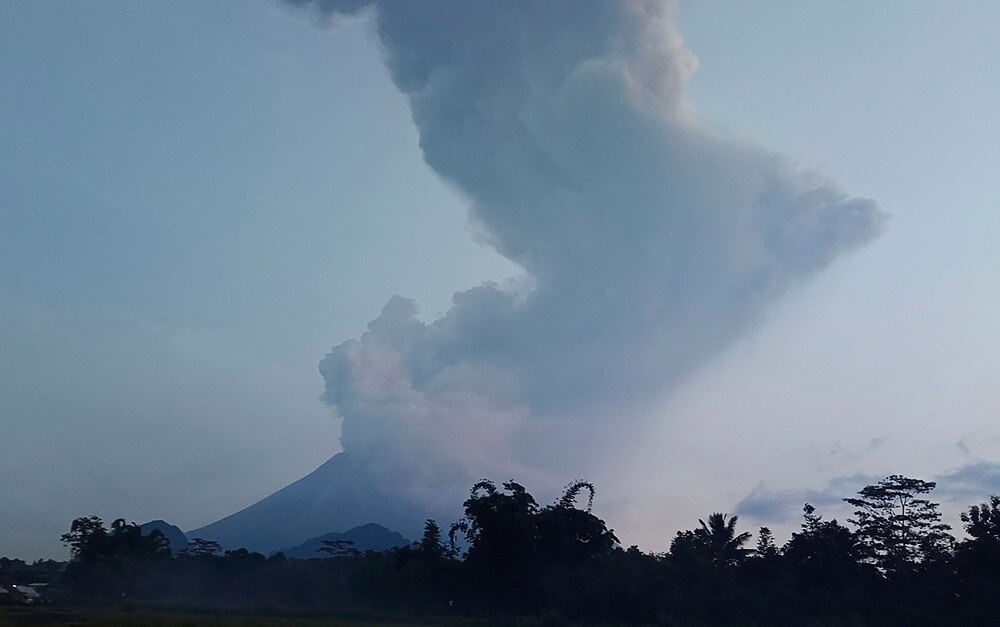 Indonesia's most active volcano, Mount Merapi, erupts and spews out 6km ...