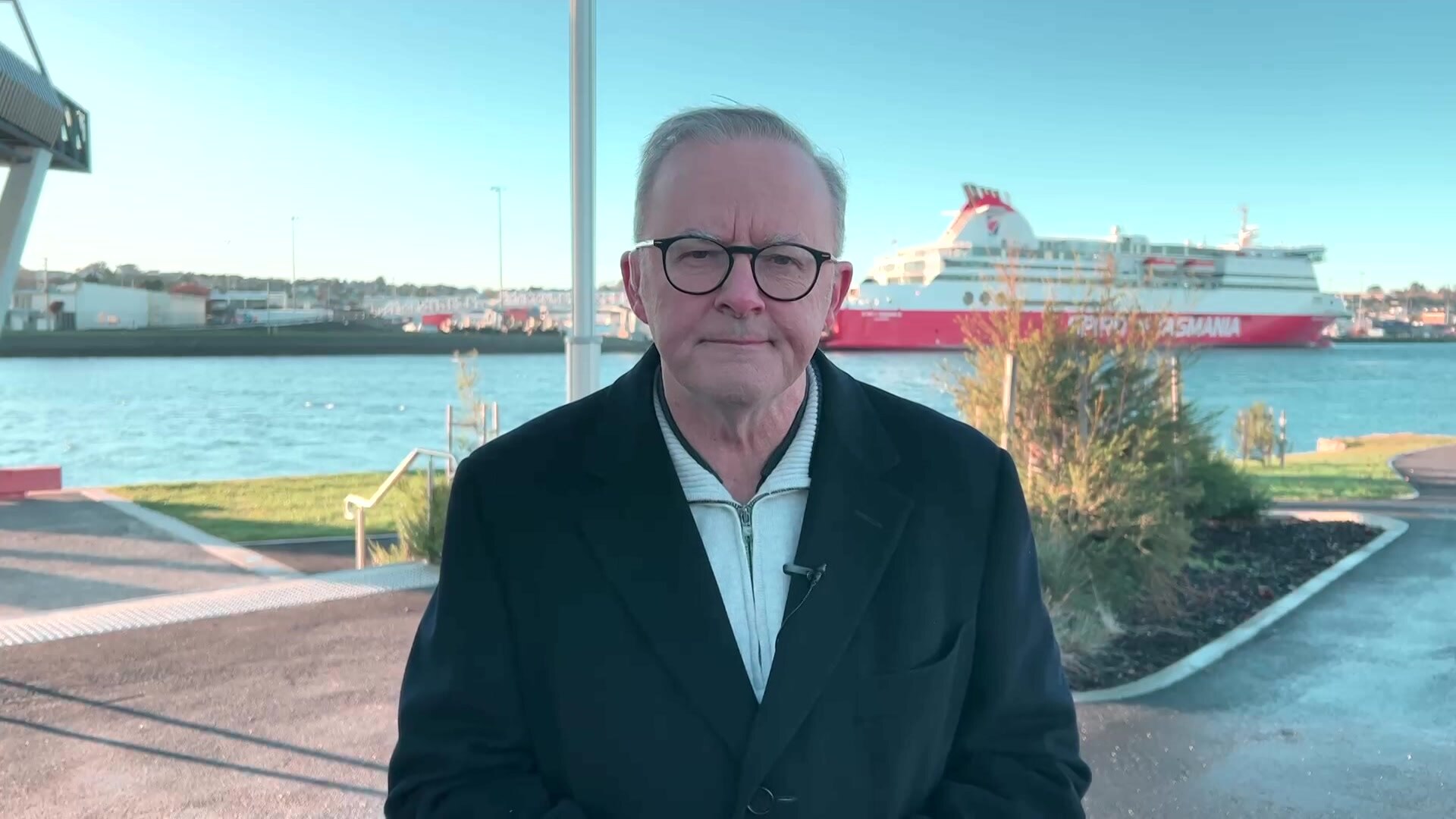 'Lighten up': Albanese defends anti-nuclear memes - ABC News