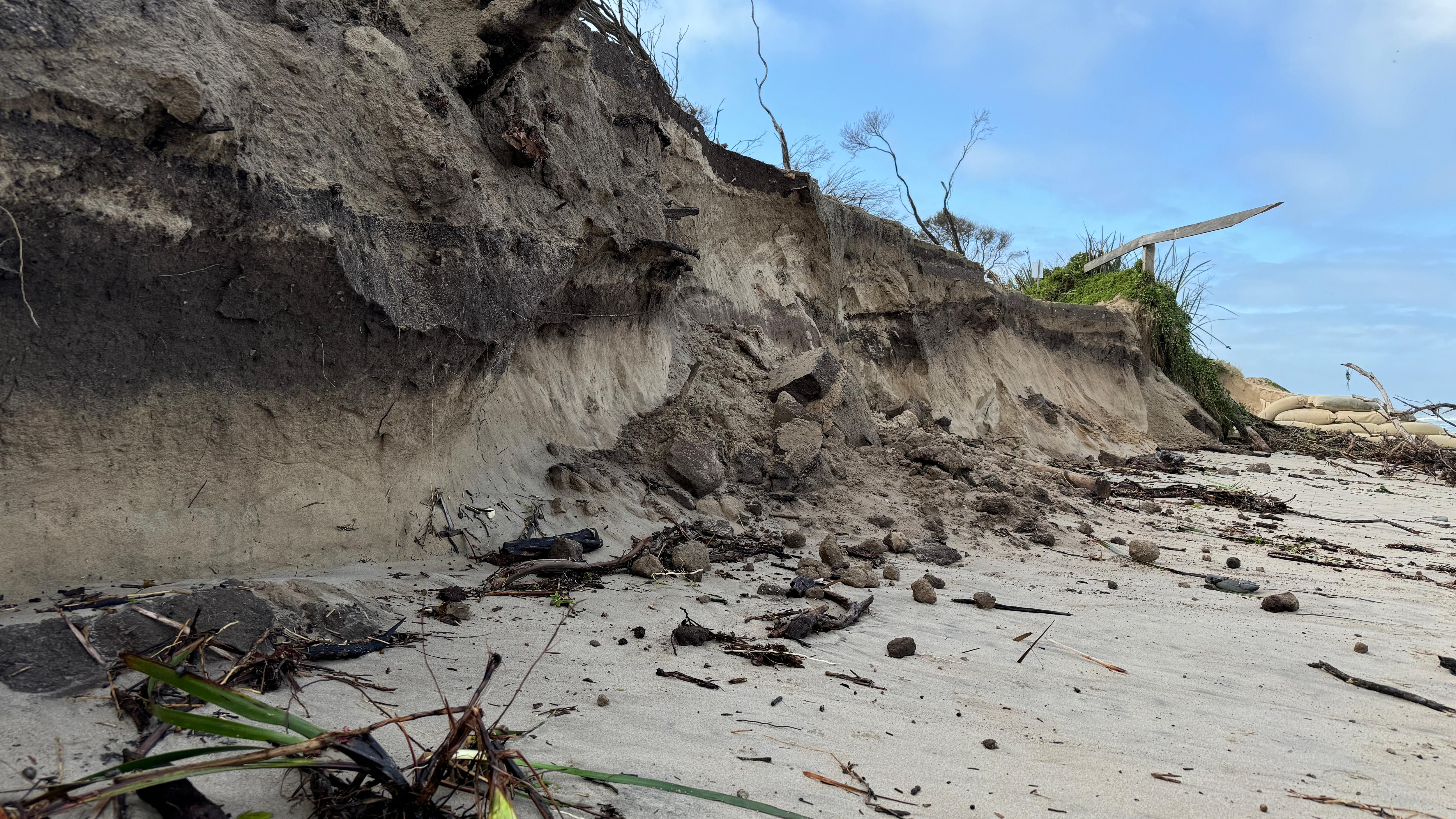 Inverloch locals rally for urgent erosion solution - ABC News