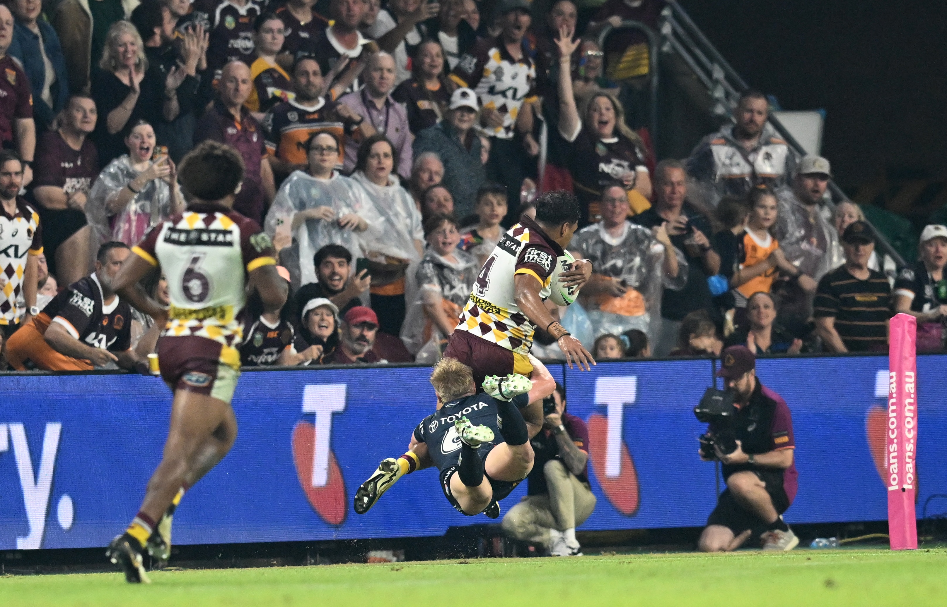 Carlton board member Craig Mathieson quits after dressing room spat ...