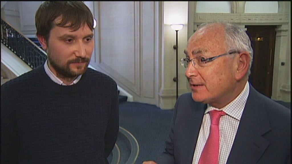 Two very different perspectives on the security vs privacy debate - ABC ...