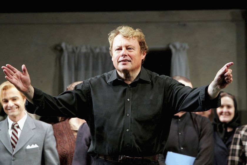 Who's who of opera to farewell Hickox - ABC News