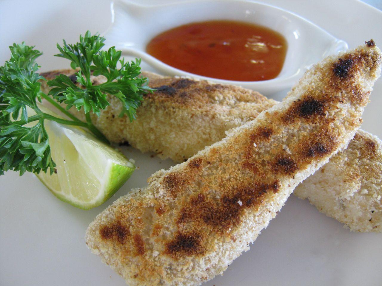 Goujons of fish with sweet chilli sauce - ABC News