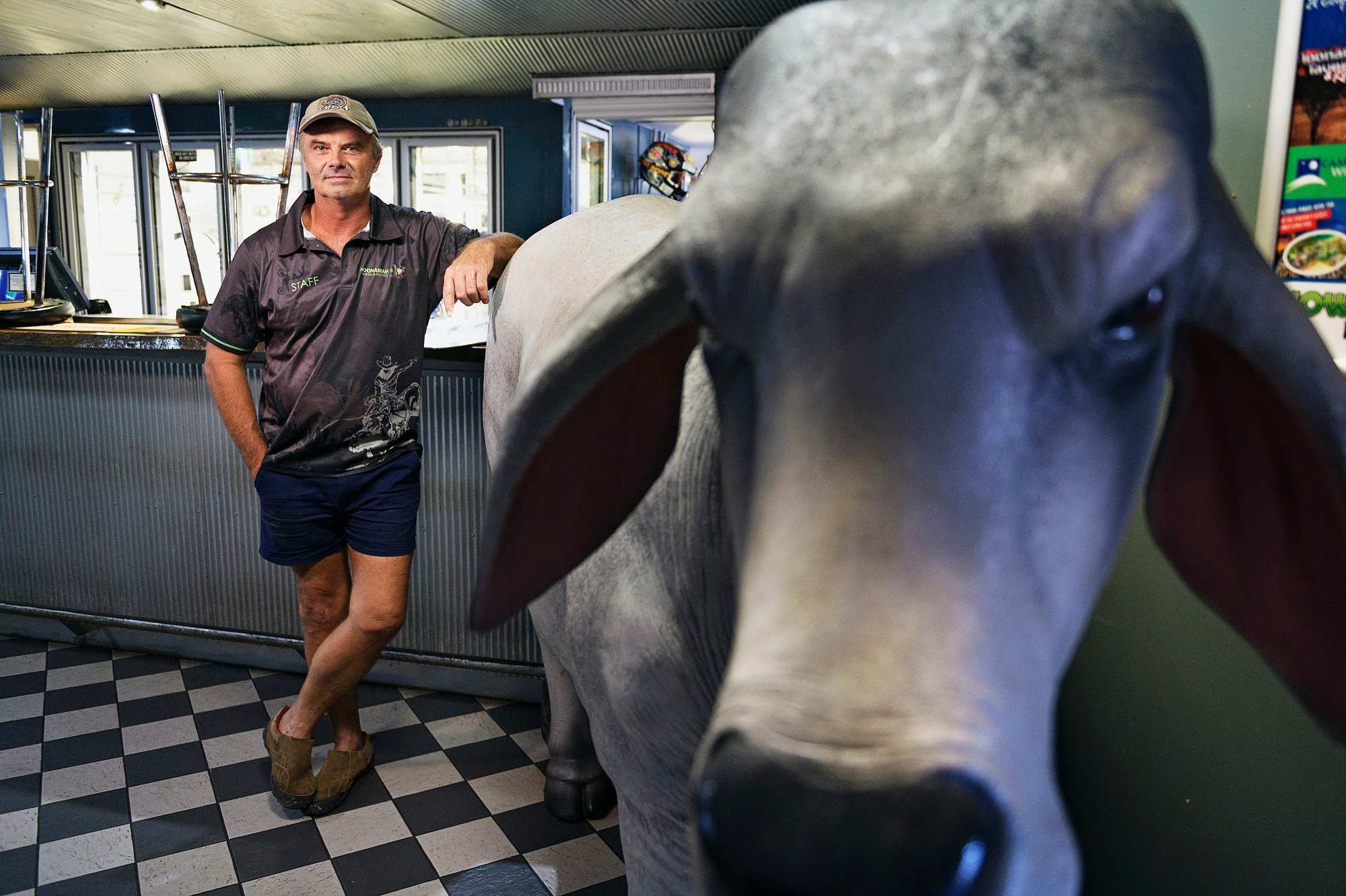 As coronavirus restrictions ease, NT pubs, punters prepare for beers ...