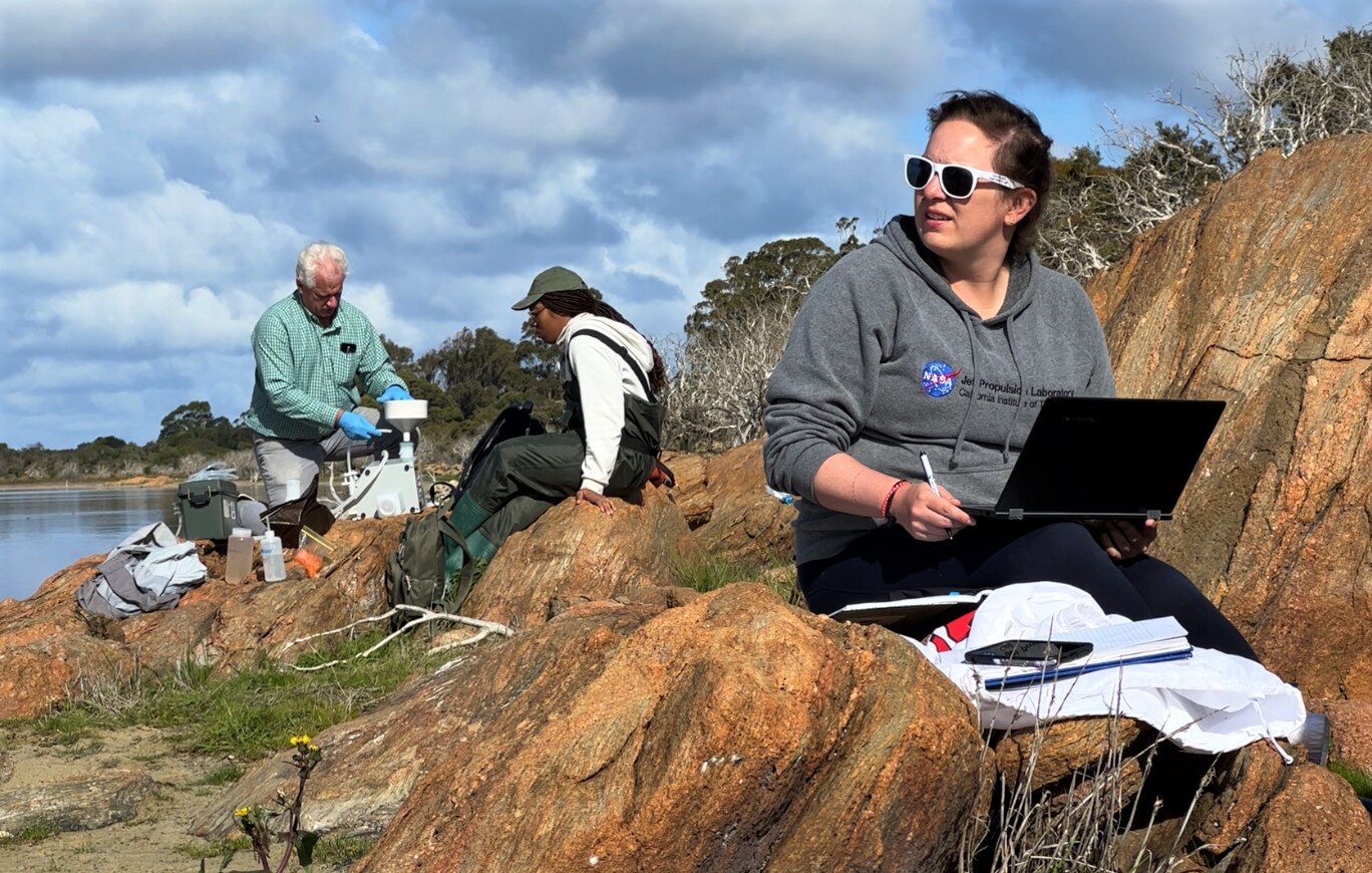 NASA researchers study 'Mars-like' WA salt lakes for information about ...