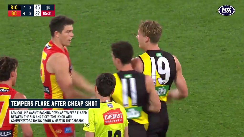 Richmond forward Tom Lynch's off-ball strike on Sam Collins - ABC News