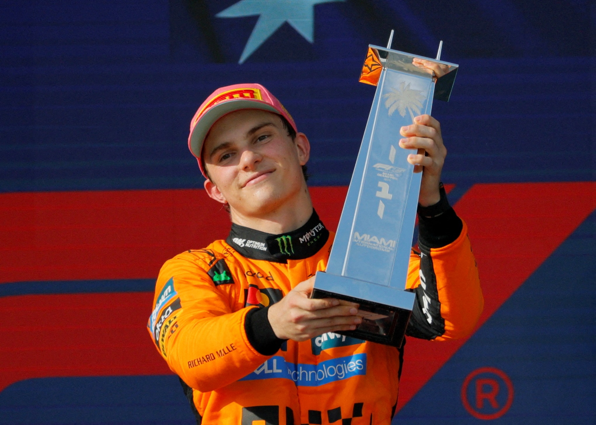 Oscar Piastri beats Lando Norris in Miami Grand Prix to extend ...