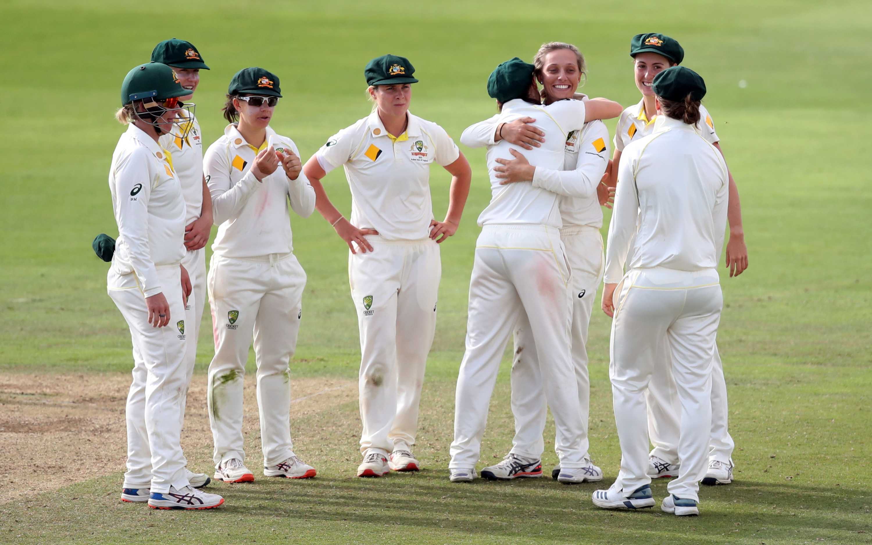 Women's Ashes: Ashleigh Gardner's debut a pivotal moment in difficult ...