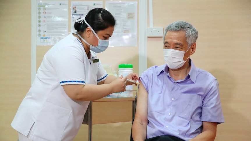 Singapore PM Lee Hsien Loong receives Pfizer-BioNTech coronavirus ... Singapore PM Lee Hsien Loong receives Pfizer-BioNTech coronavirus ...