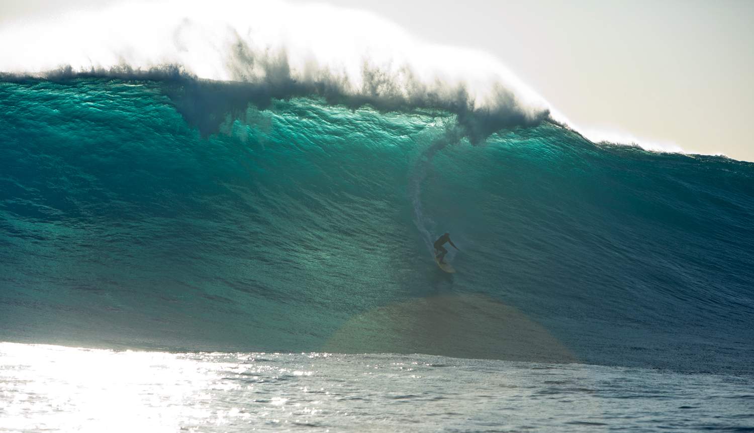 WA surfers make finals of big wave competition - ABC News