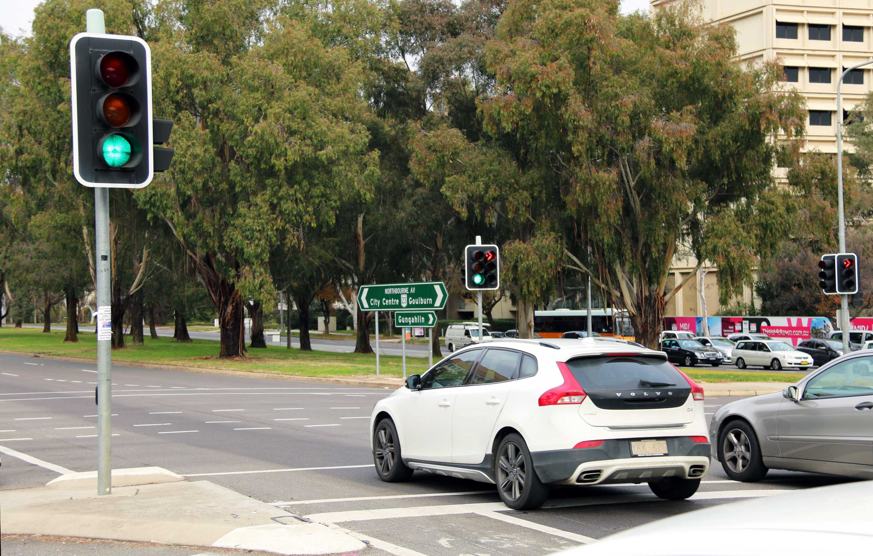 Who looks after the traffic lights in Canberra? - ABC News