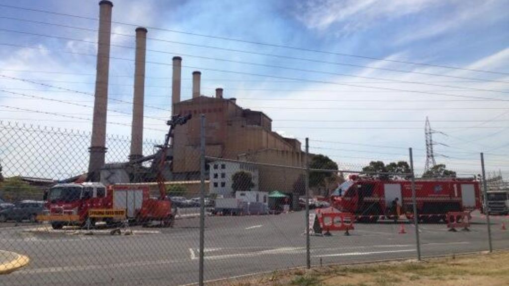 Air quality drops as 'frustrating' mine fire continues to burn - ABC News