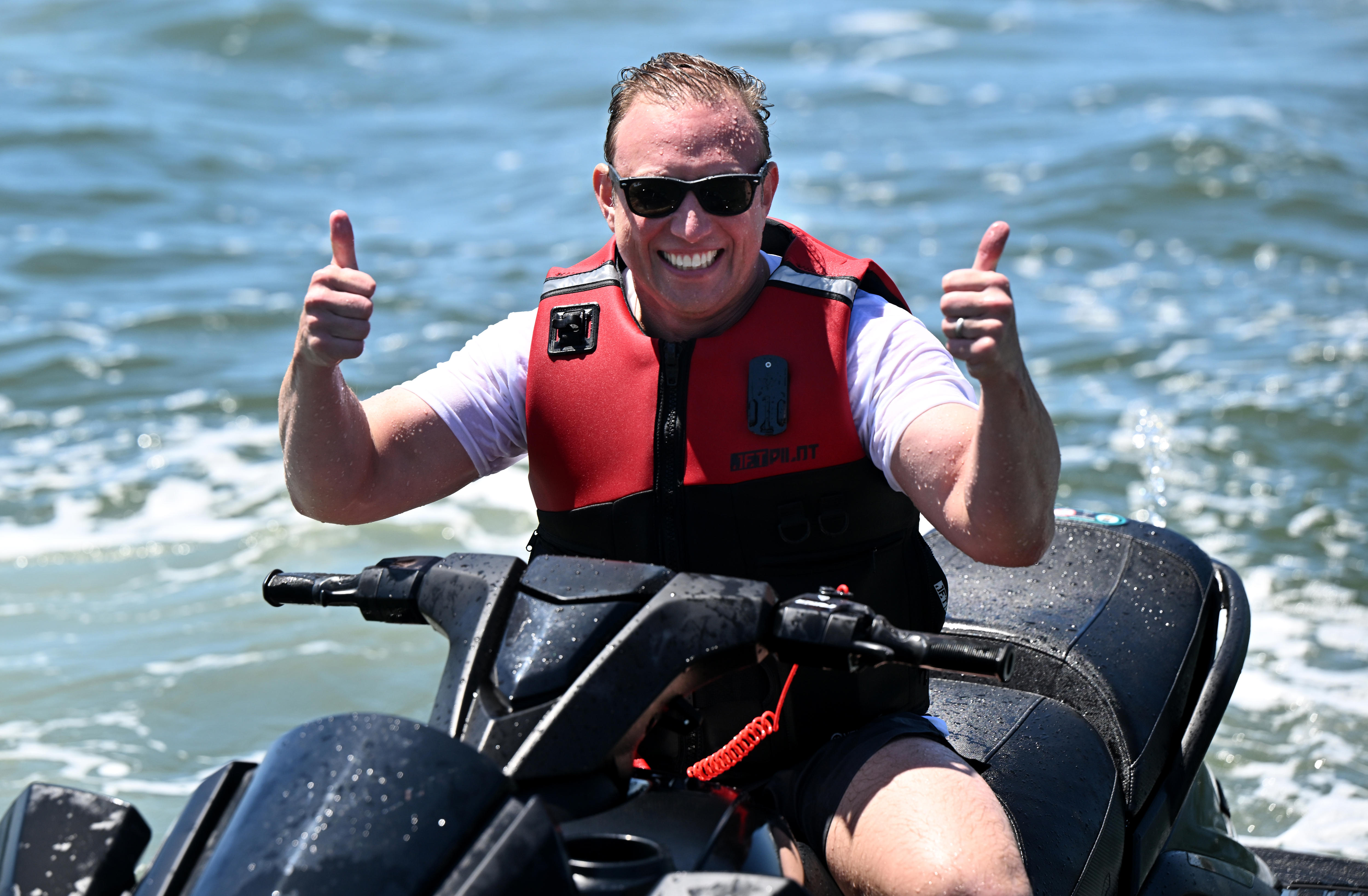 Cow caught chewing on a large python in outback northern Australia ...