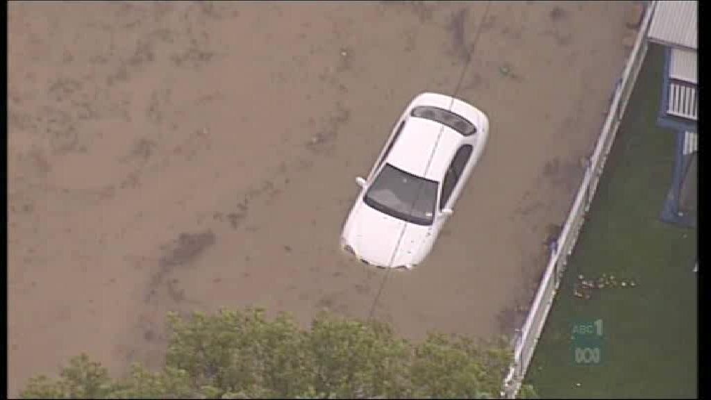 Flash flooding causes chaos - ABC News