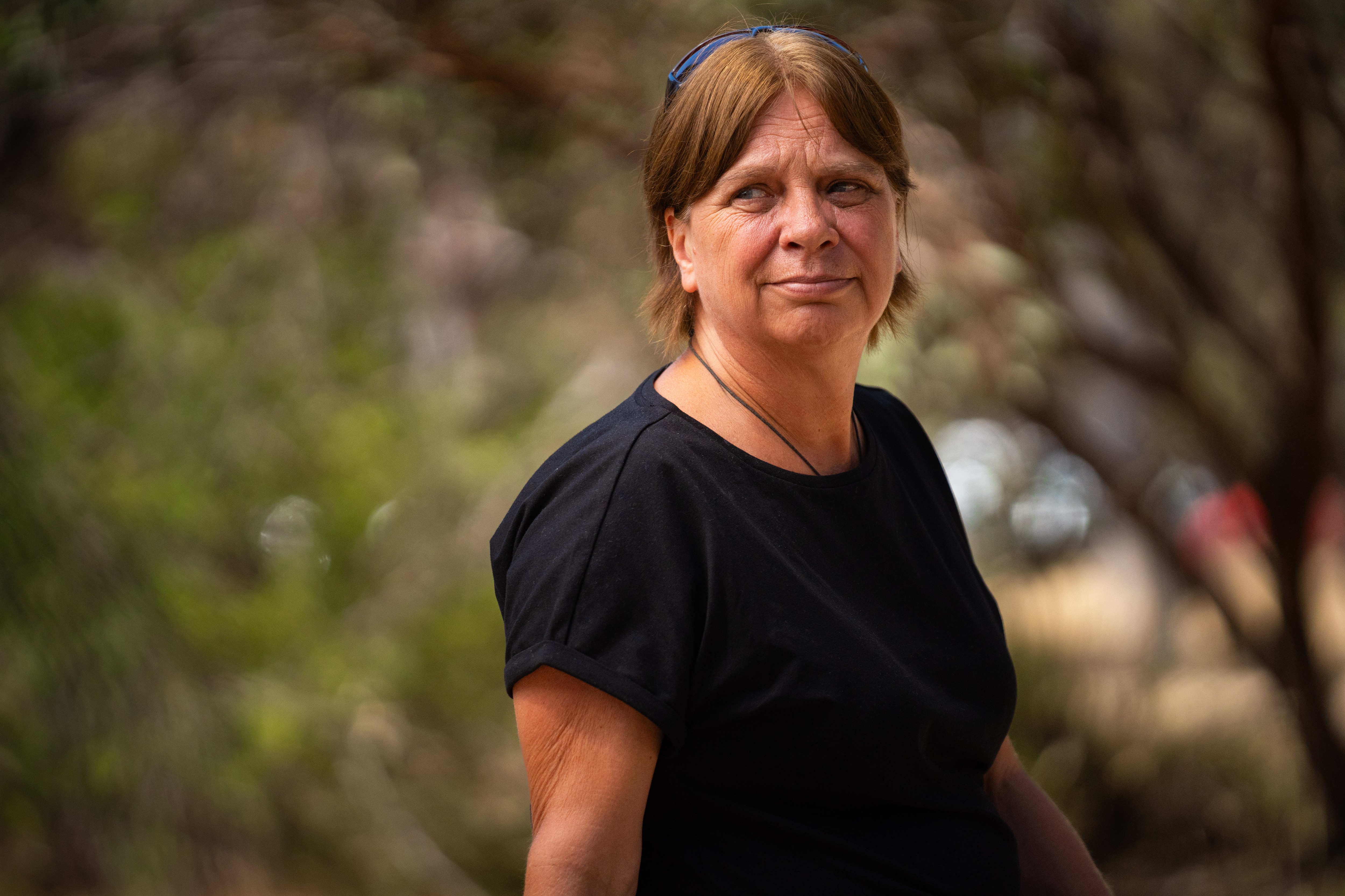 Telstra's 'pink bus' service accused of not fully informing Indigenous ...