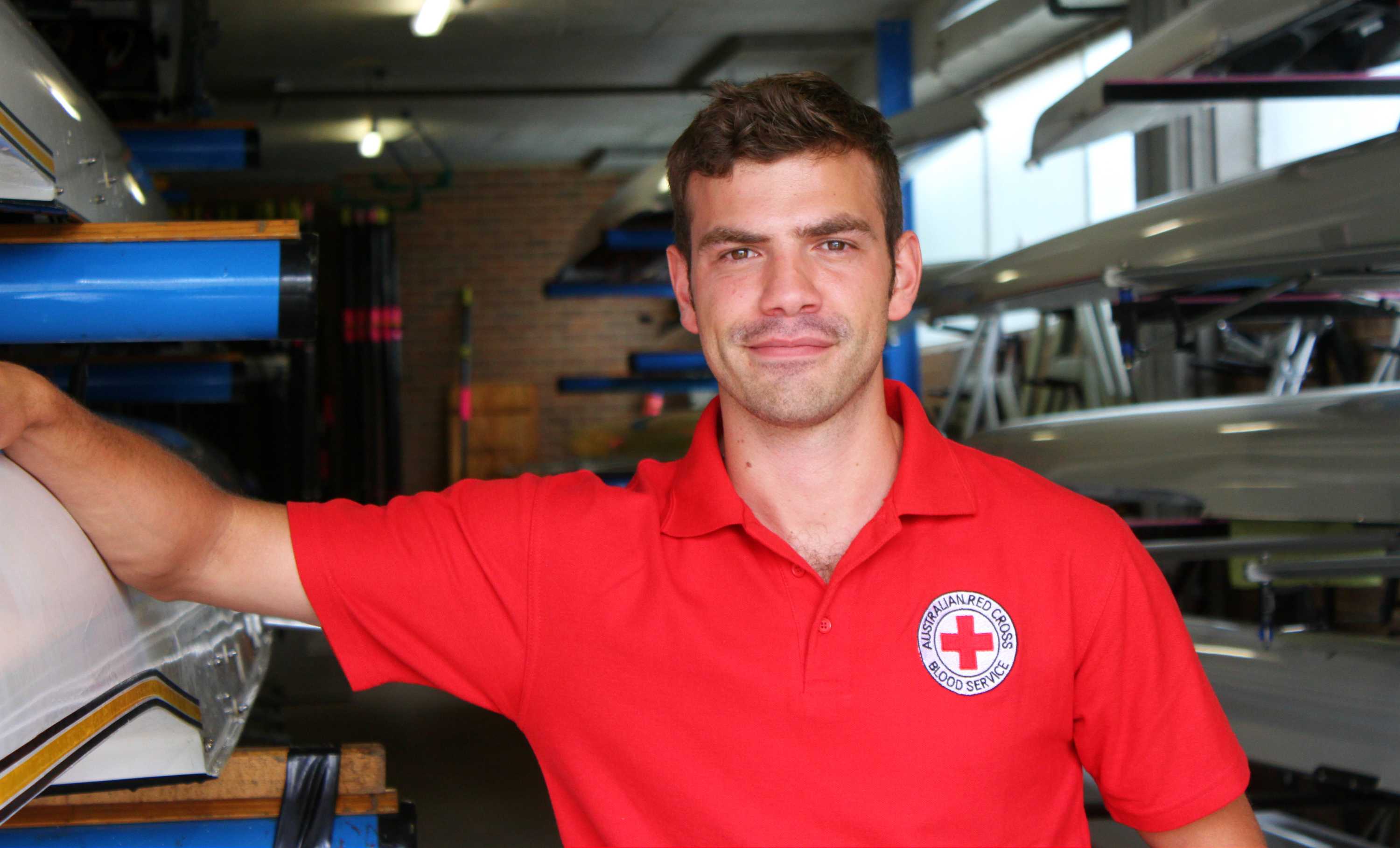 Meet the Melbourne rower promoting the Red Cross from the Yarra - ABC News