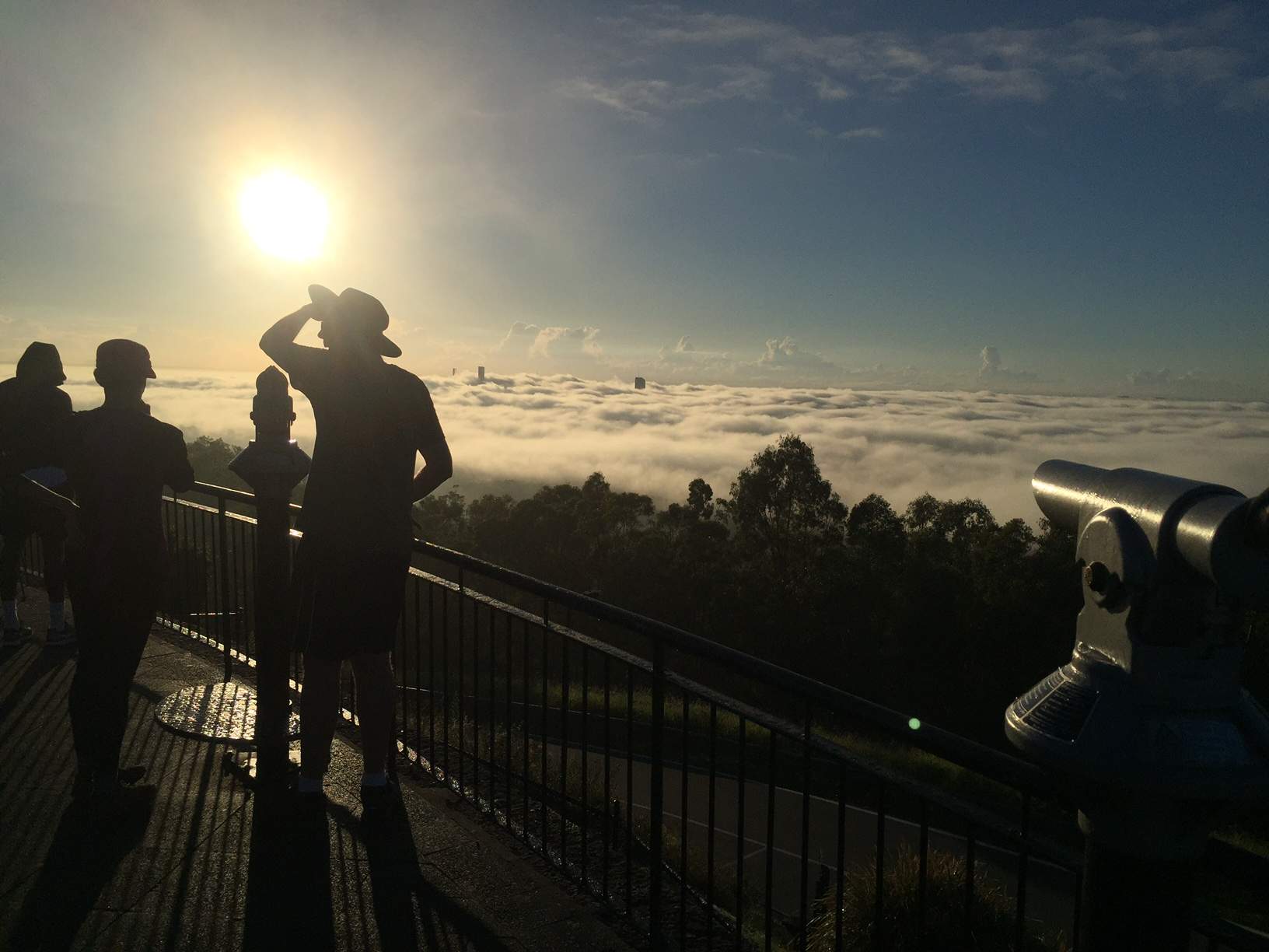 Brisbane weather: Fog shrouds CBD for second straight morning - ABC News