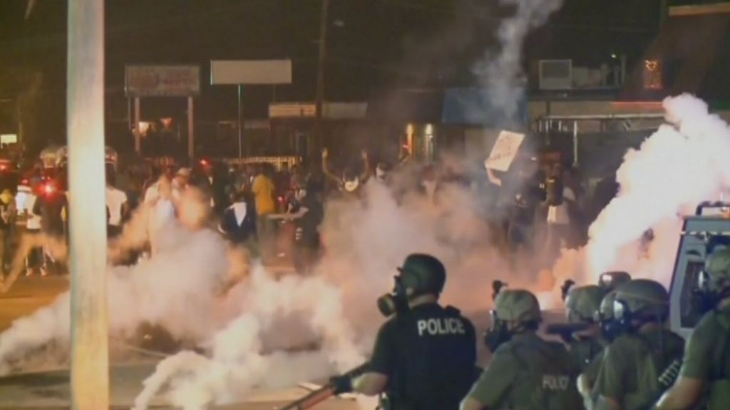 US National Guard called in to control racially charged riots in ...