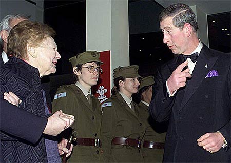 Australia rewards 'White Mouse' 60 years on - ABC News