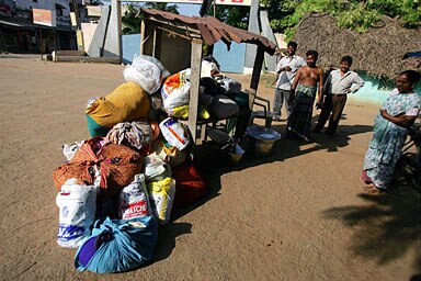 Police continue tsunami 'aid' site probe - ABC News